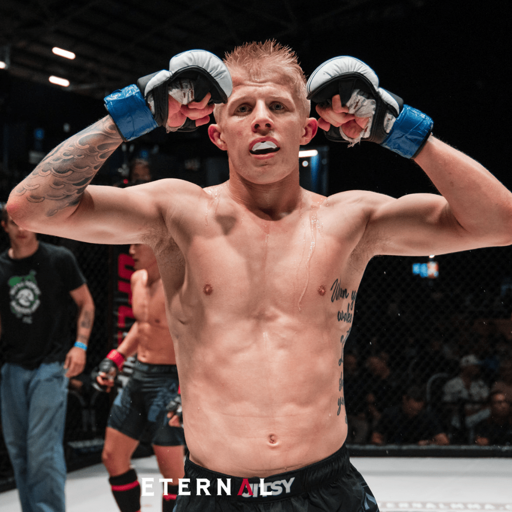 Bad Boy Pro Series Advanced 7oz MMA Sparring Gloves – MMA Fight Store