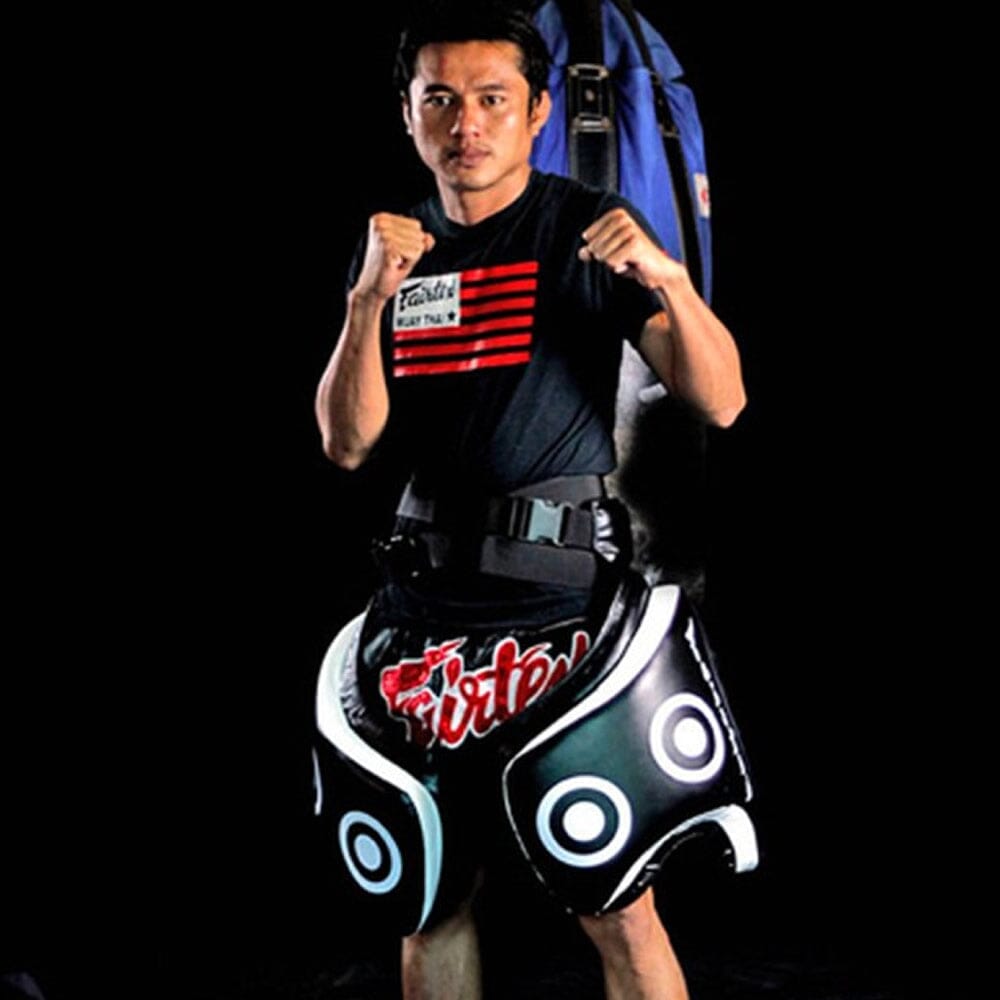 Fairtex TP3 Deluxe Thigh Pads Black – MMA Fight Store
